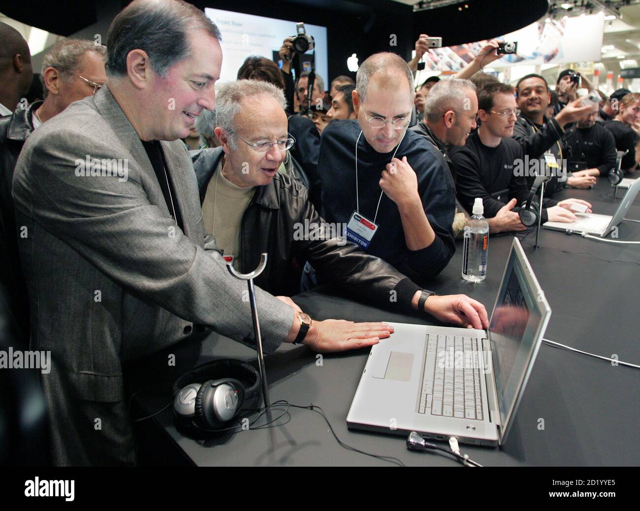 Andy grove hi-res stock photography and images - Alamy