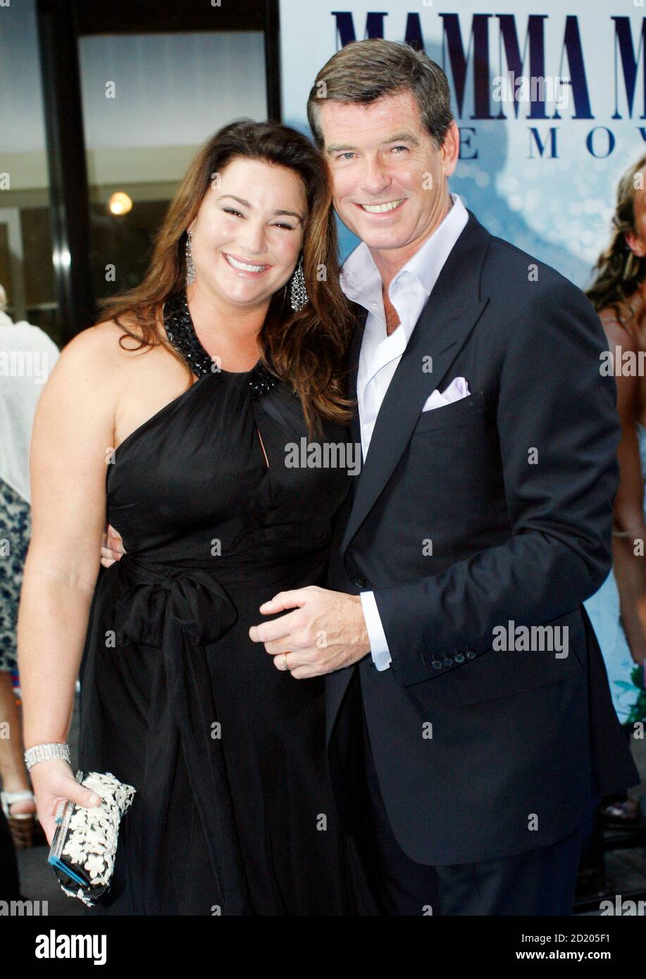 Pierce Brosnan Wife Keely Shaye Smith High Resolution Stock Photography ...
