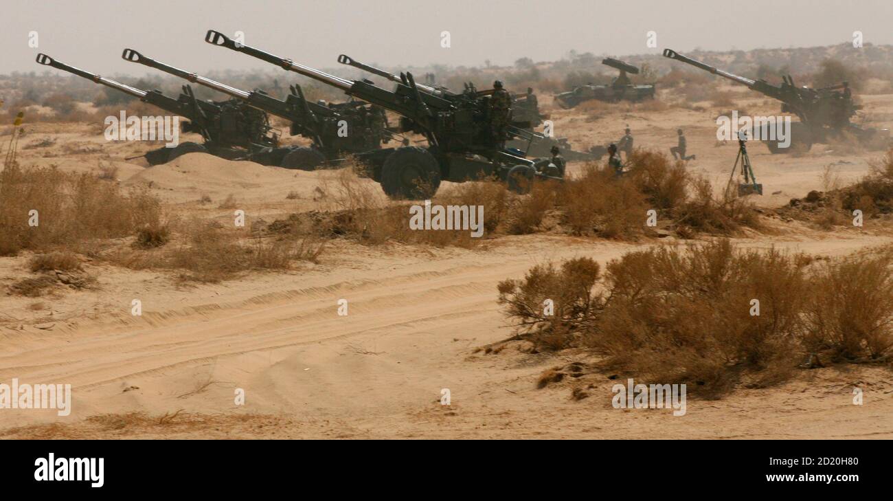 Mortar missiles hi-res stock photography and images - Alamy