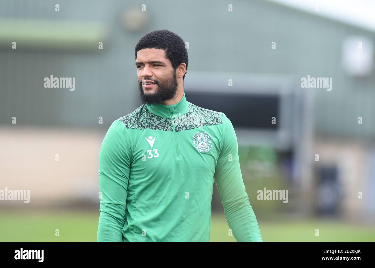 Hibernian recent signing keeper dillon barnes hi-res stock photography ...