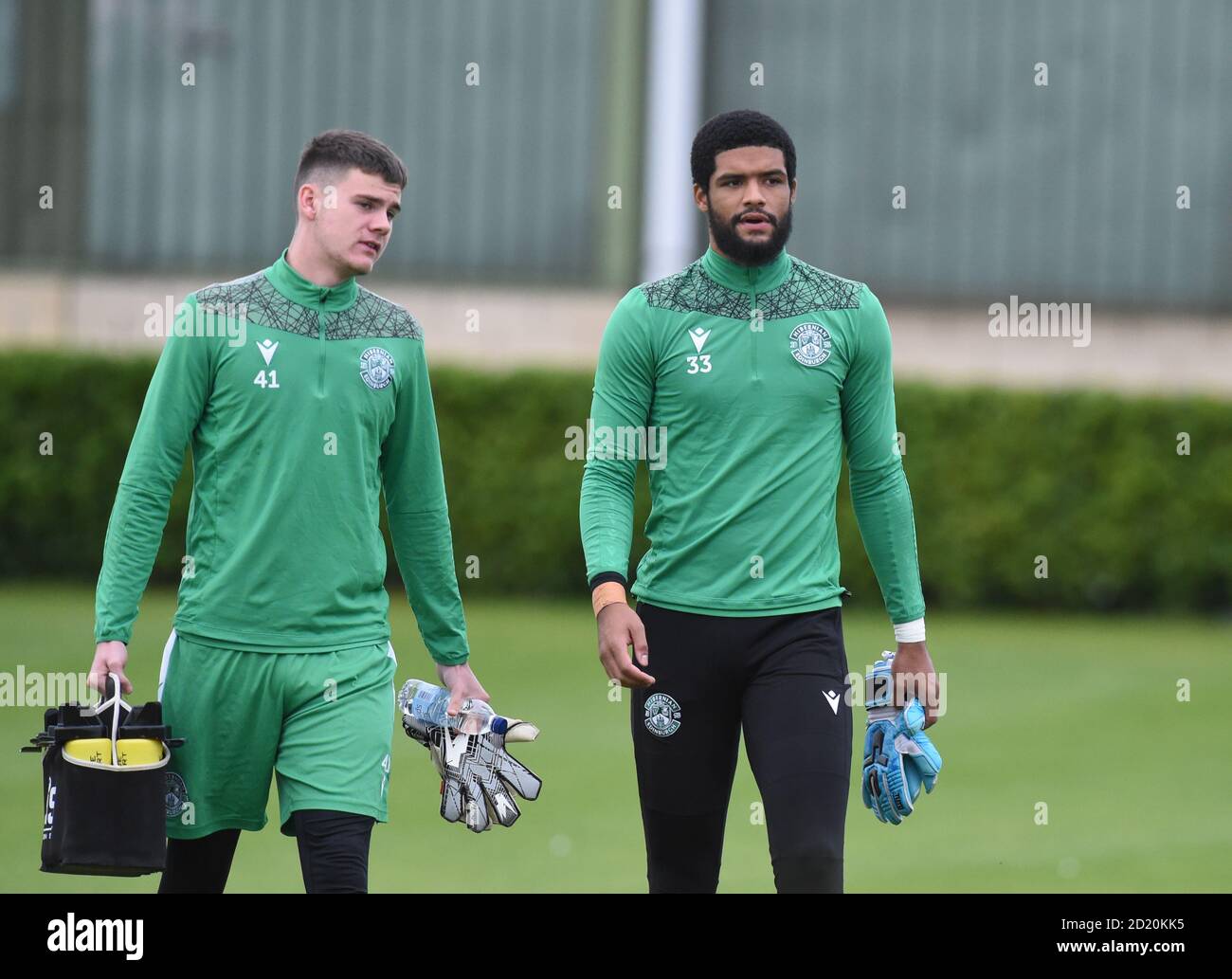 Hibernian recent signing keeper dillon barnes hi-res stock photography ...