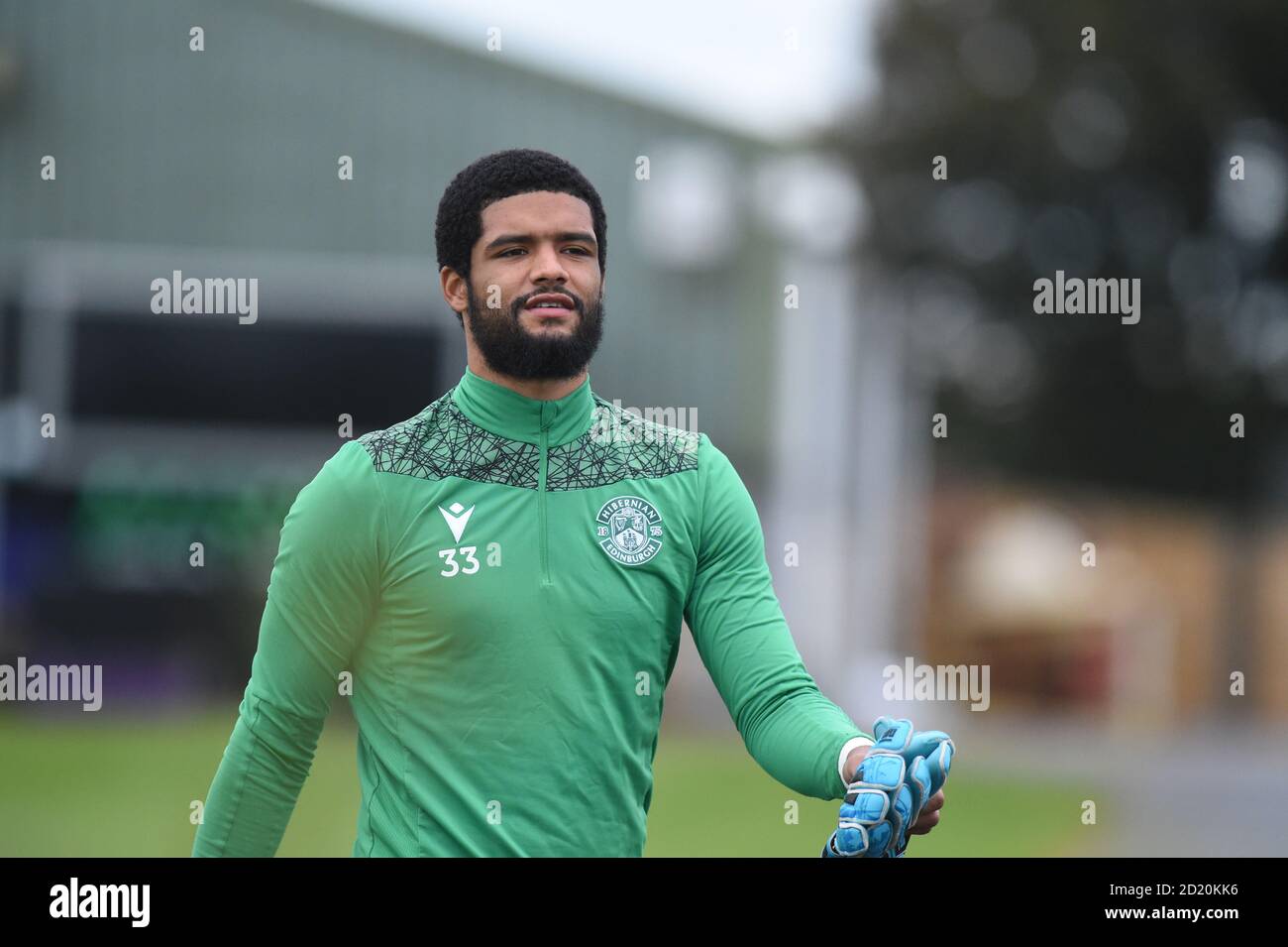 Hibernian recent signing keeper dillon barnes hi-res stock photography ...