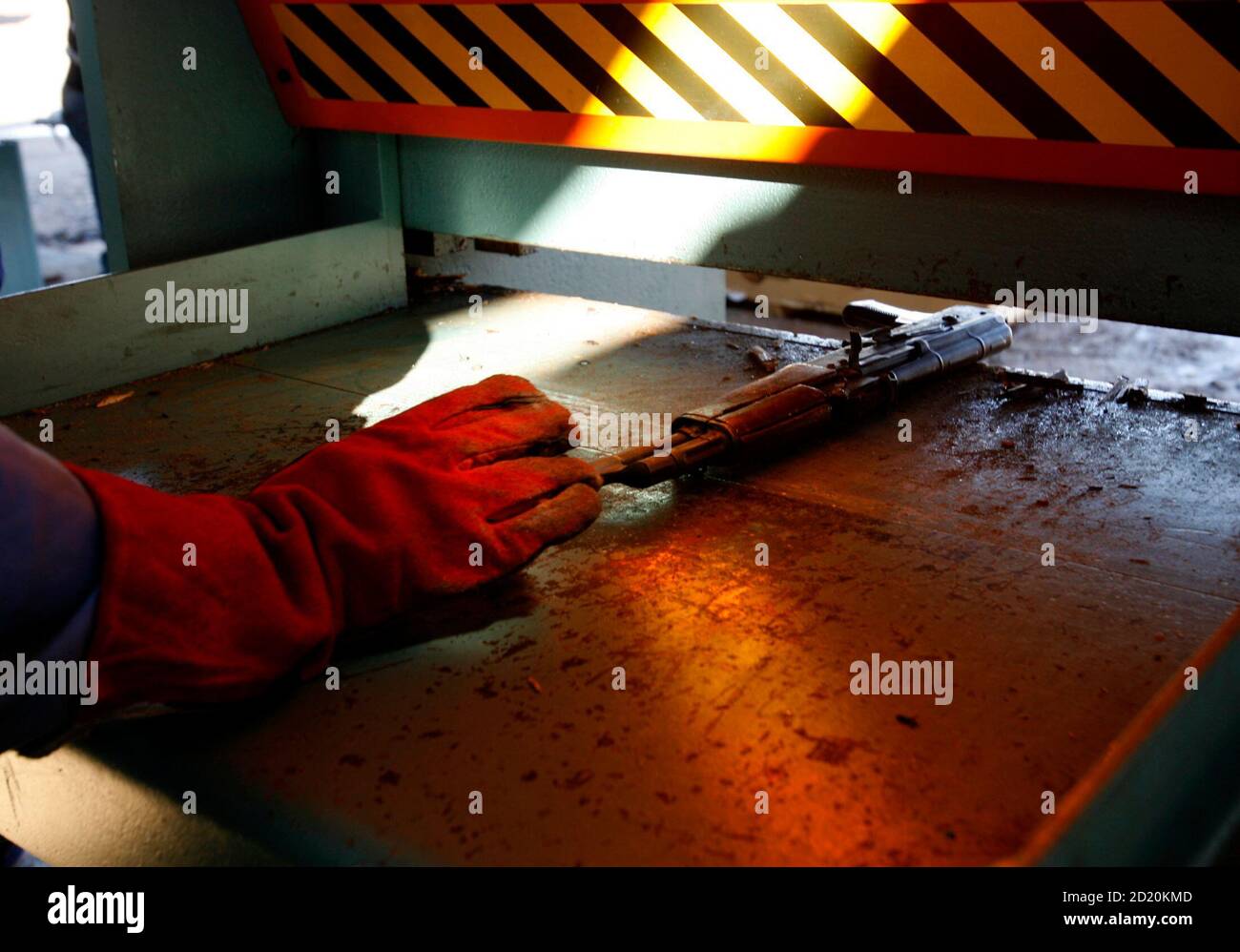 Uxo operations hi-res stock photography and images - Alamy