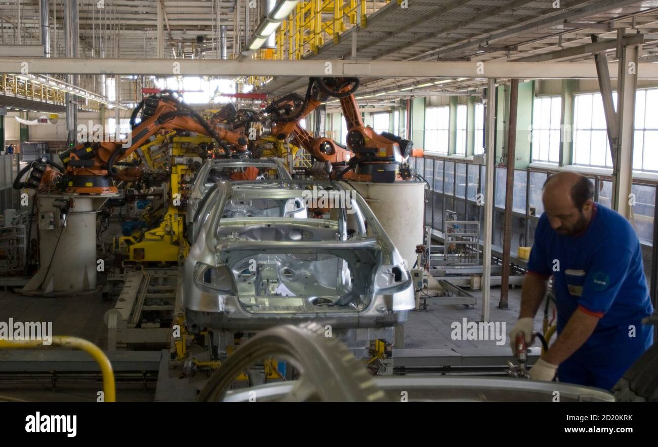 Robotic car manufacturing hi-res stock photography and images - Alamy