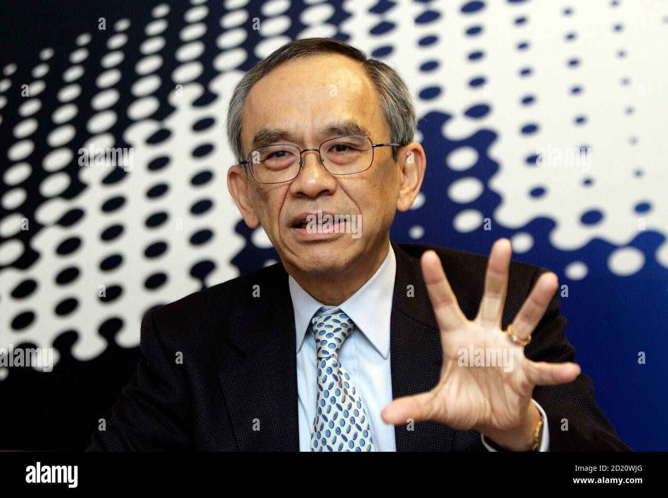 Henry chow hi-res stock photography and images - Alamy