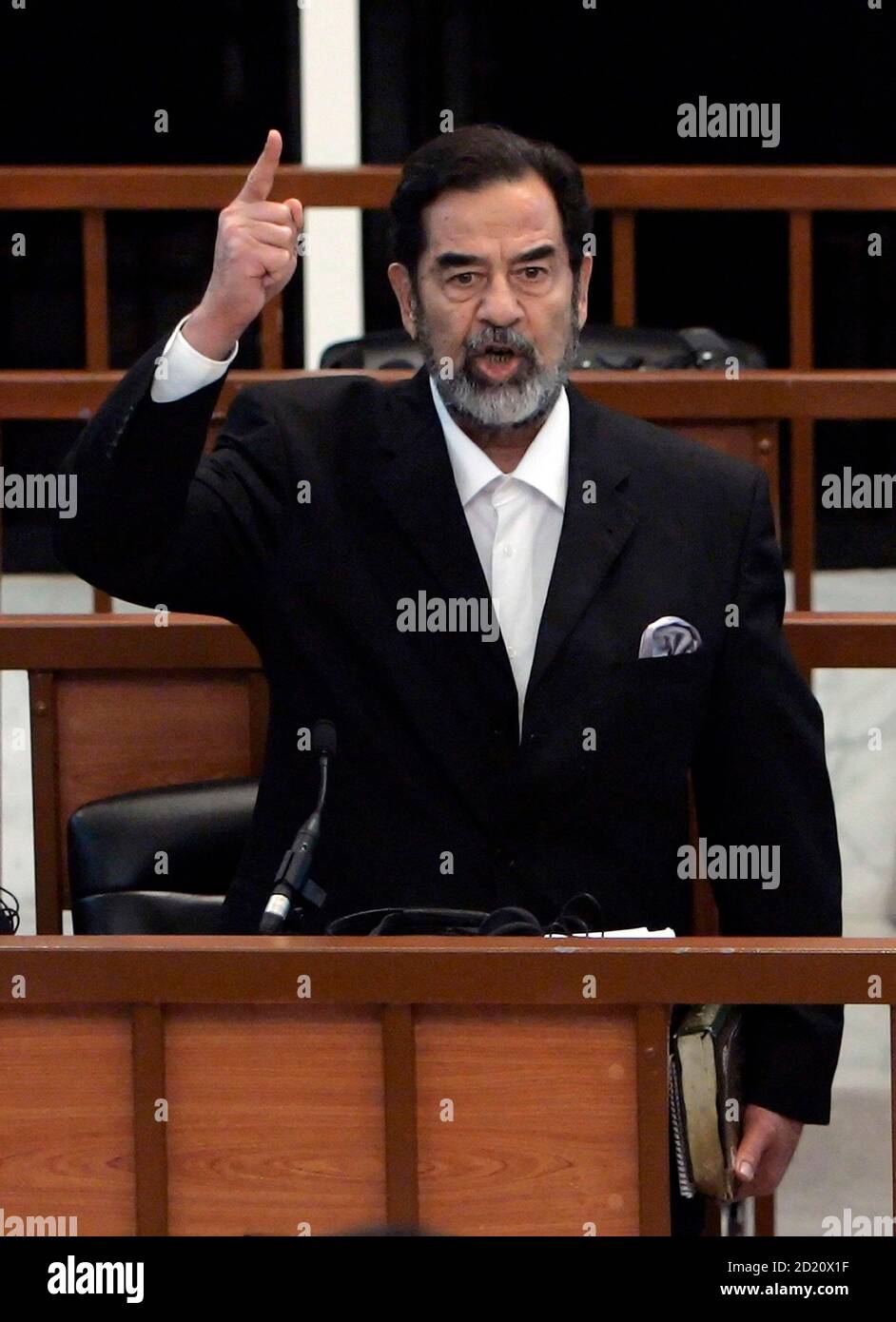 Saddam hussein hanging hi-res stock photography and images - Alamy