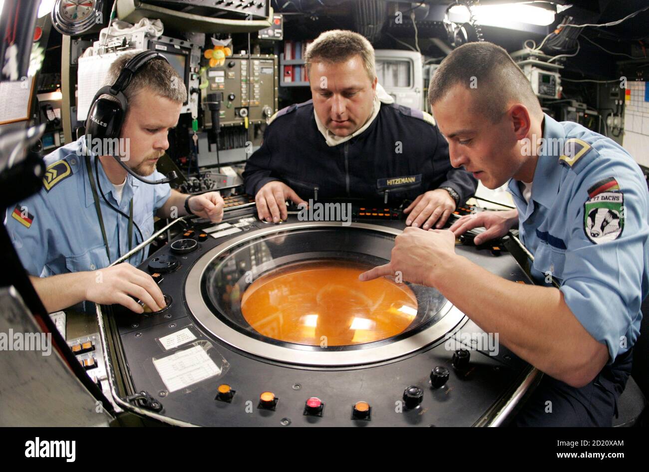 Navy Radar Screen High Resolution Stock Photography and Images - Alamy