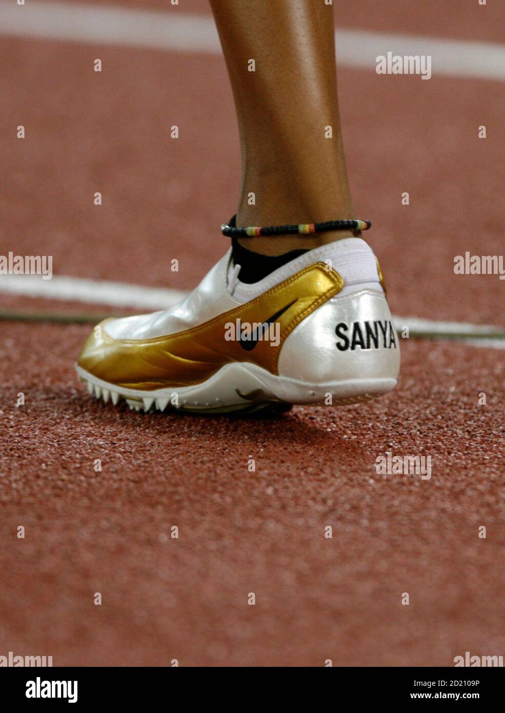 Golden shoe 2007 hi-res stock photography and images - Alamy