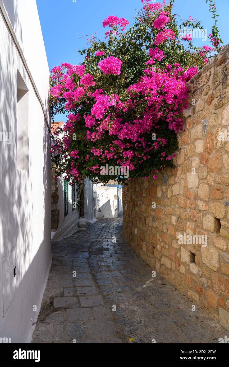 Traditional greek village whitewashed hi-res stock photography and ...