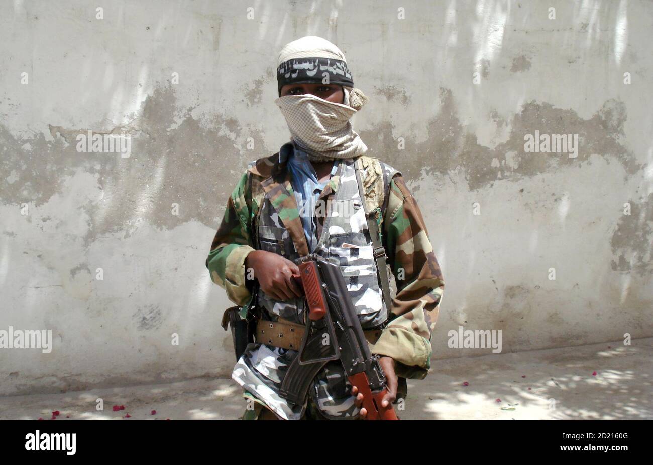 Somalia Uniform Gun High Resolution Stock Photography and Images - Alamy