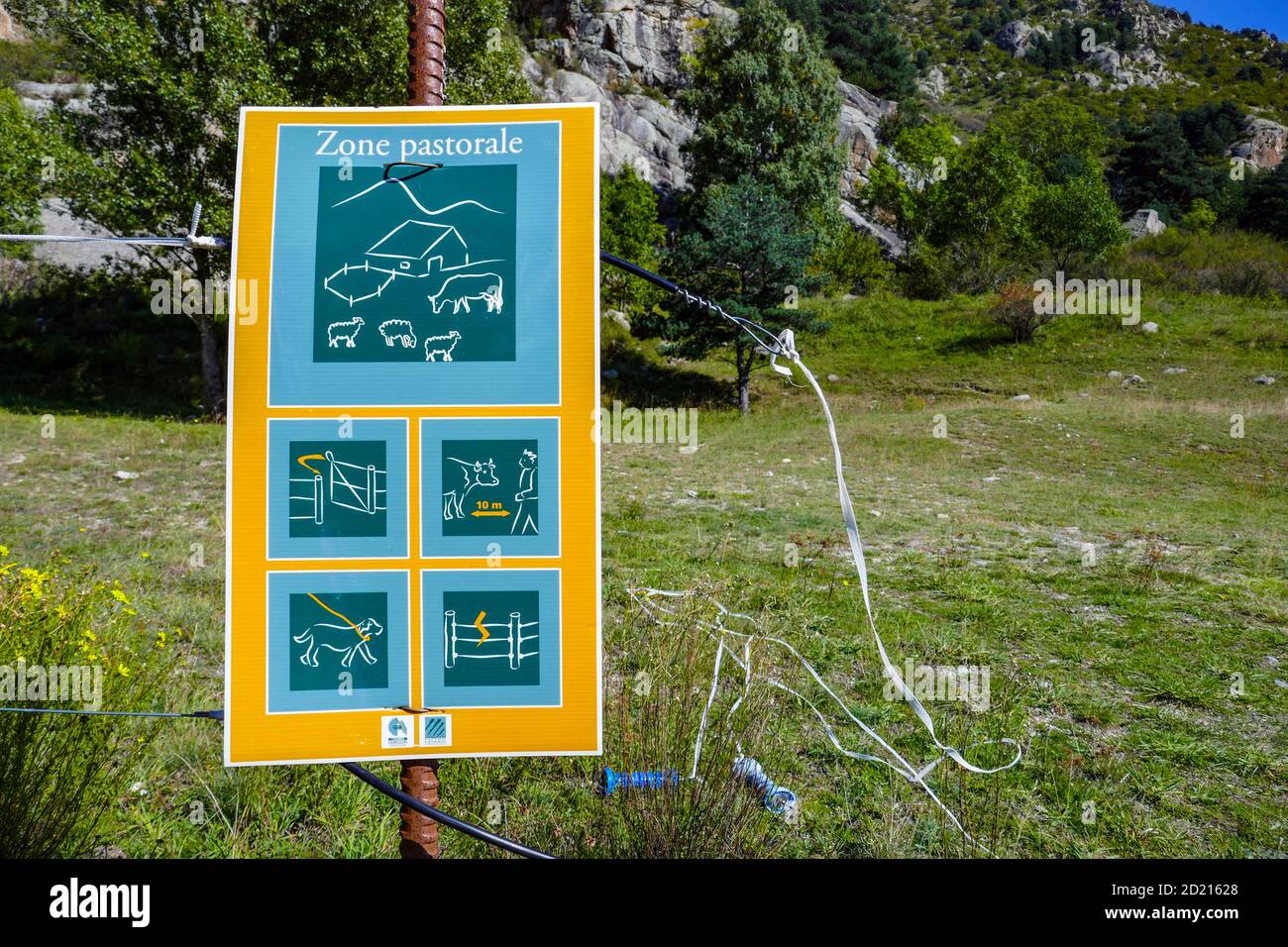 French warning sign hi-res stock photography and images - Alamy