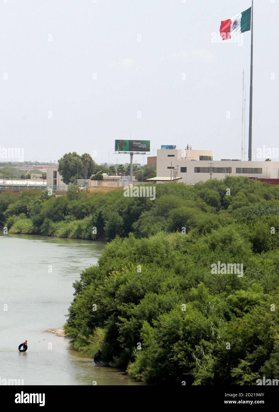 Rio grande river laredo hi-res stock photography and images - Alamy