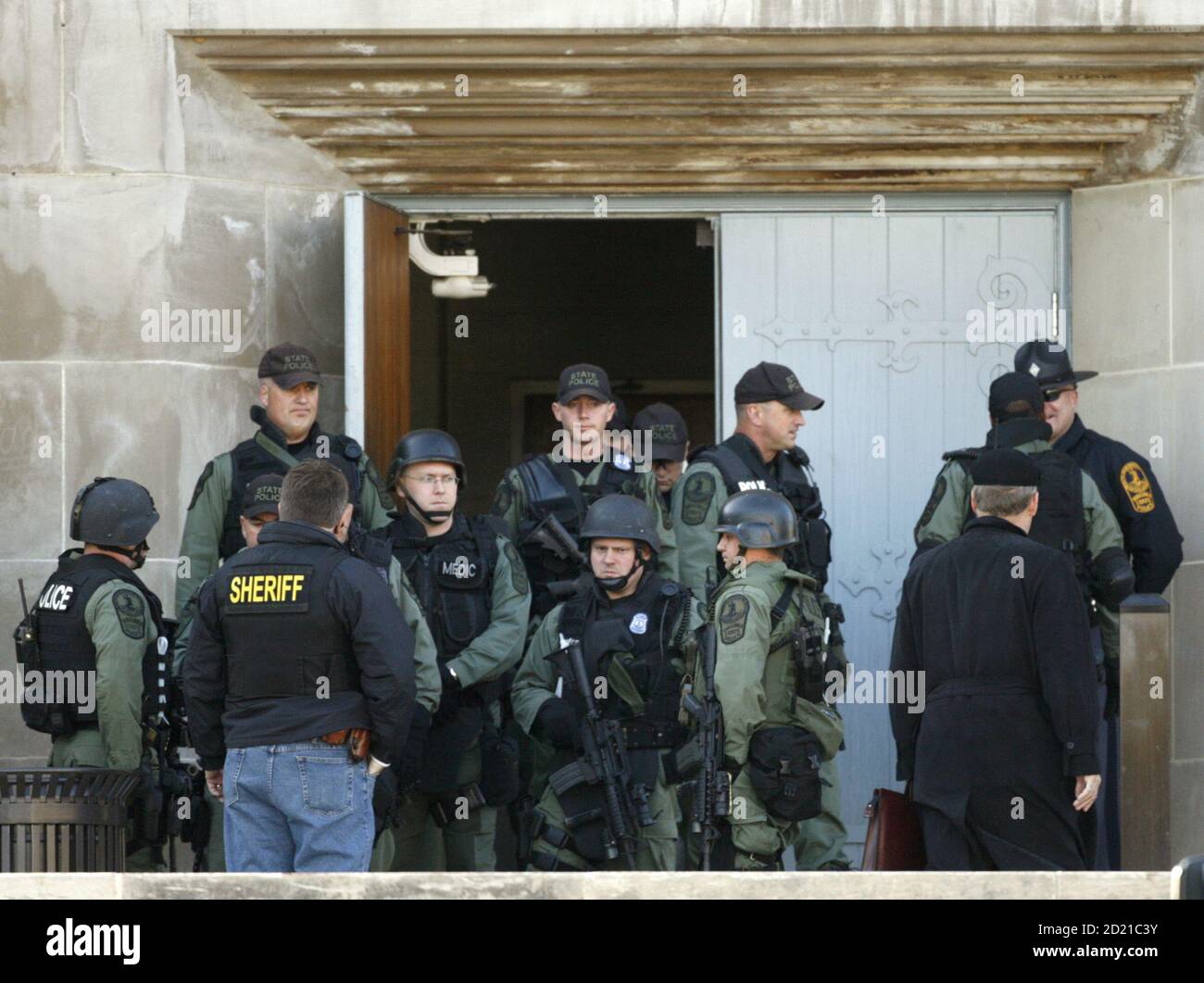 Virginia tech police shooting hi-res stock photography and images - Alamy
