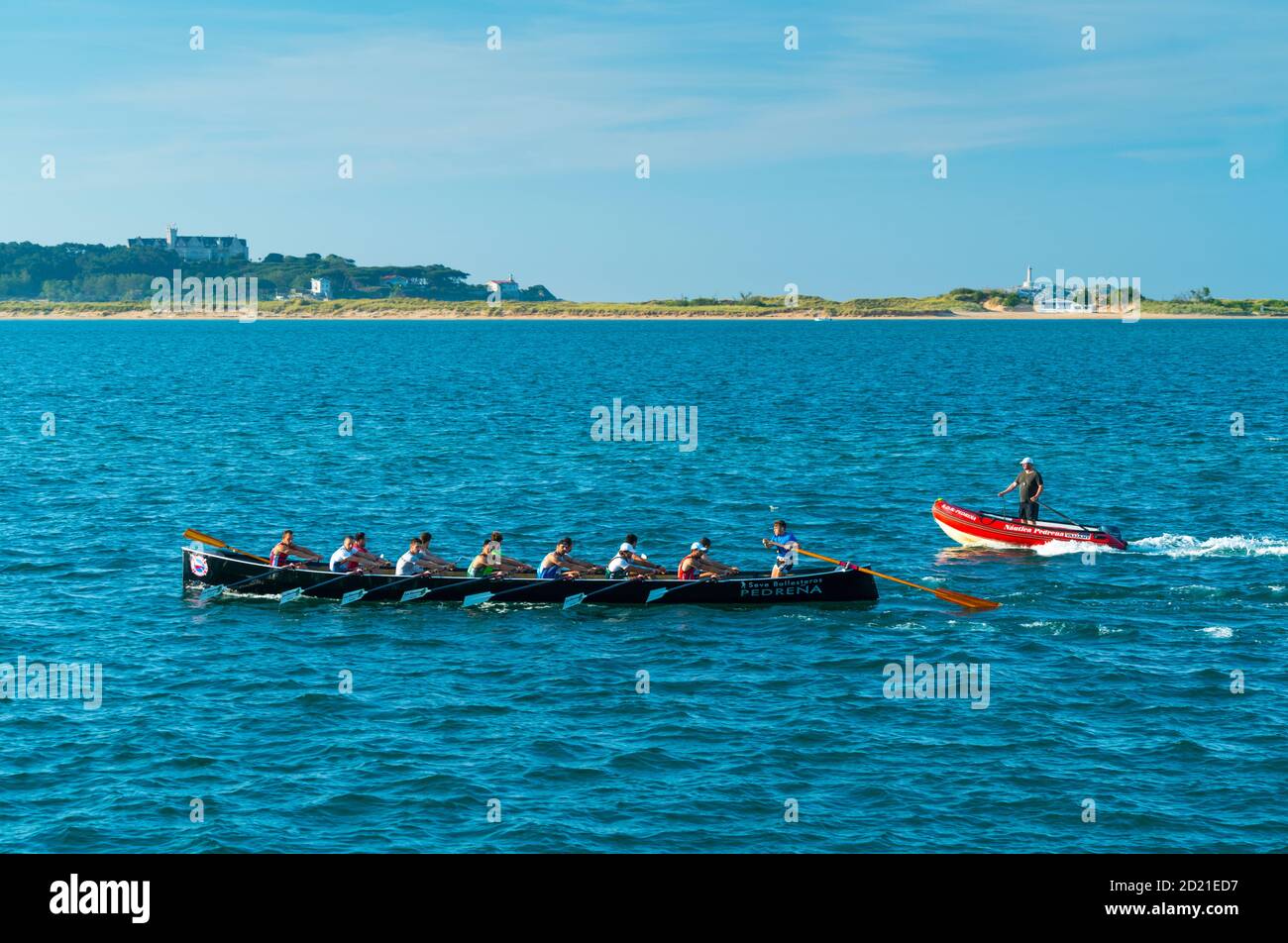 Trainera, Traditional Rowing Boat, El Puntal Beach, Somo Village ...