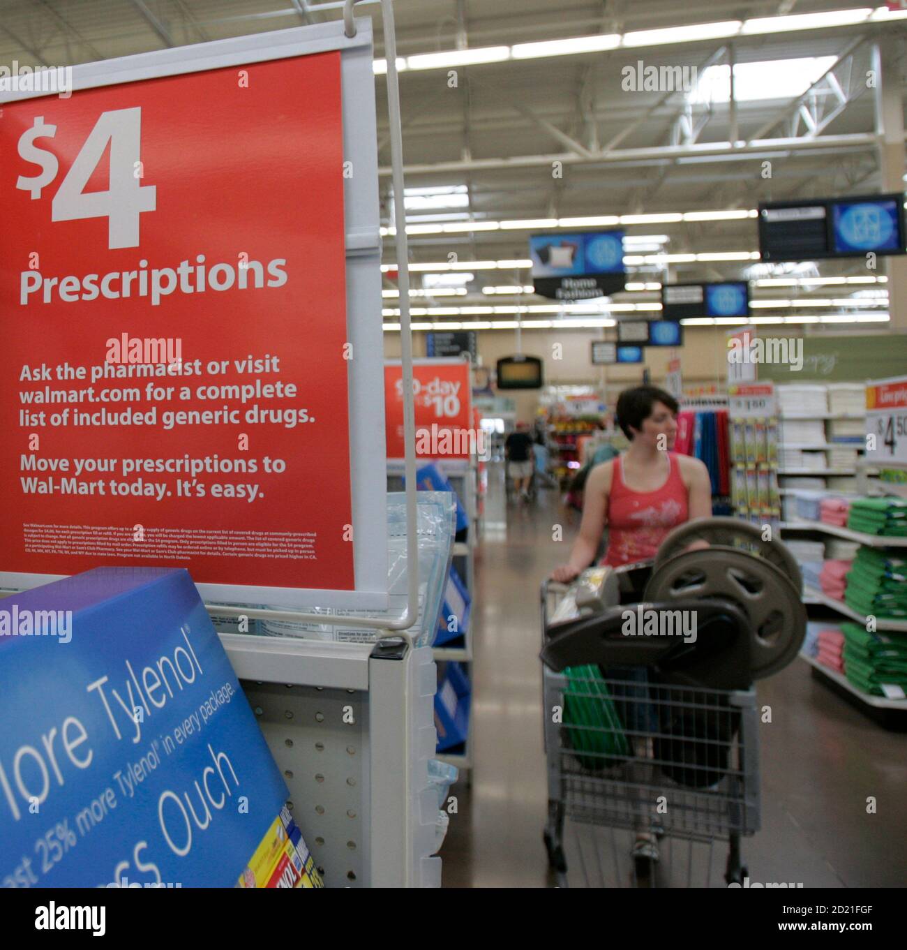 Wal Mart Cart High Resolution Stock Photography and Images - Alamy