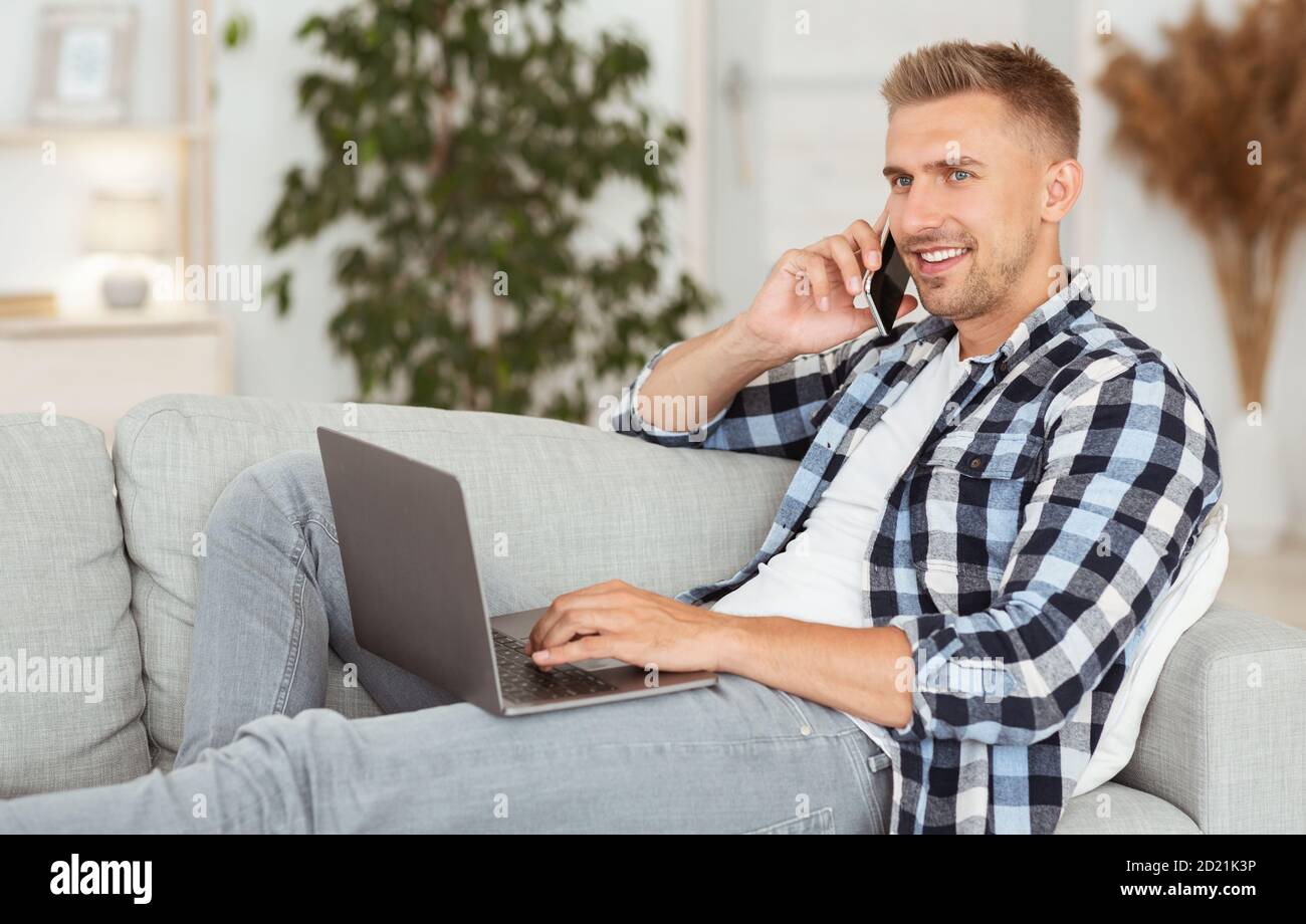 Pc talking hi-res stock photography and images - Alamy