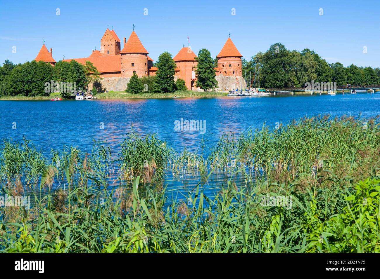 Red brick castle hi-res stock photography and images - Alamy