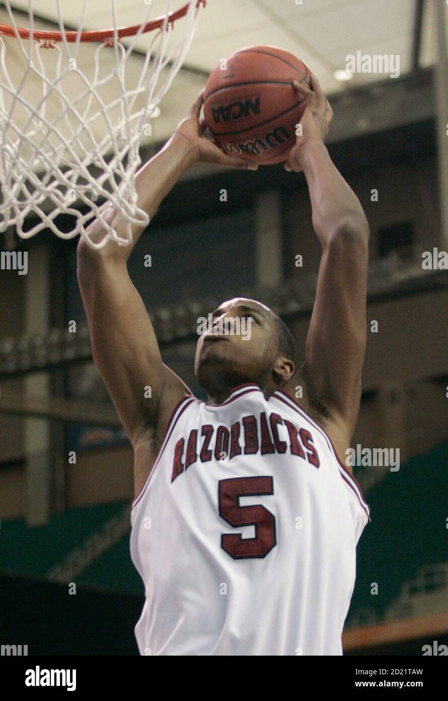 Southeastern conference basketball hi-res stock photography and images ...