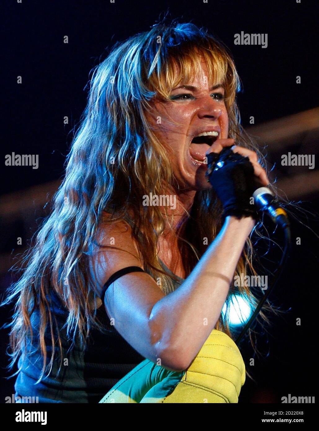 Juliette lewis performs hi-res stock photography and images - Alamy