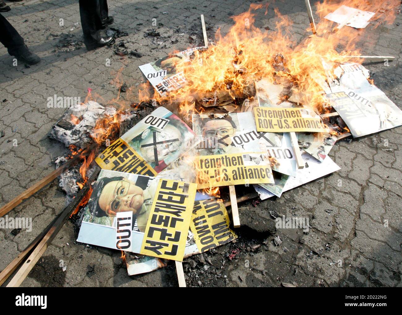 Korean burn hi-res stock photography and images - Alamy
