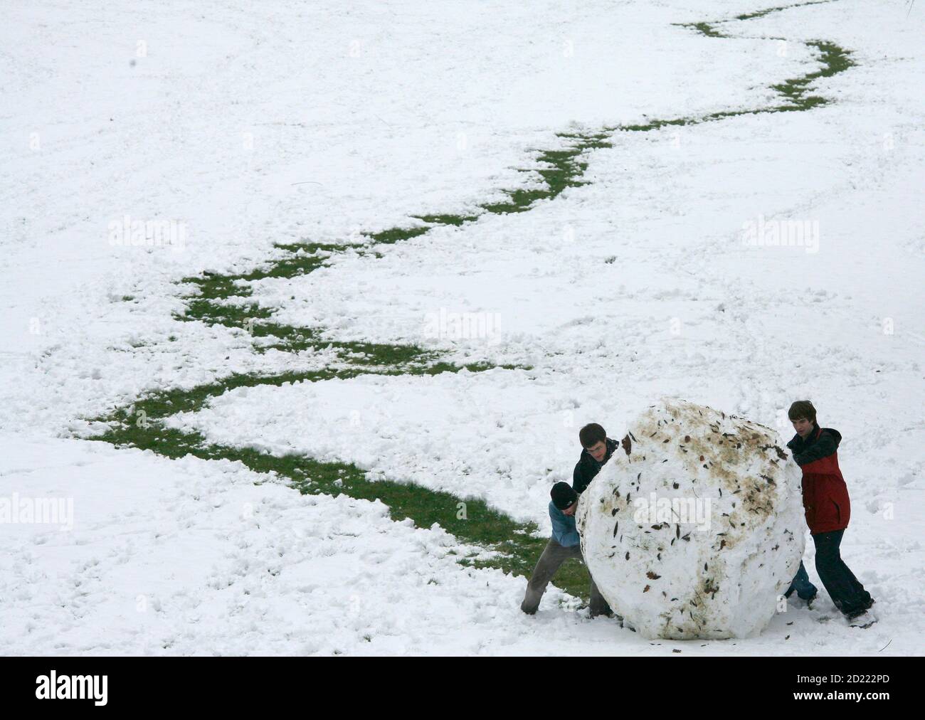 Giant snowball hi-res stock photography and images - Alamy