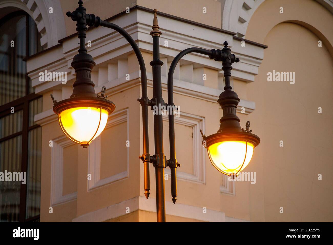Burning street lamp hi-res stock photography and images - Alamy