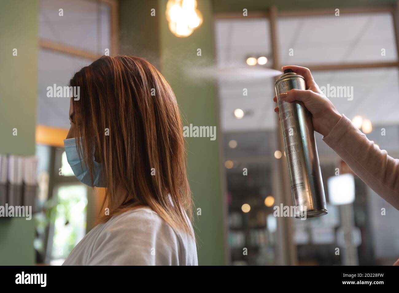 Female Hairspray High Resolution Stock Photography and Images - Alamy