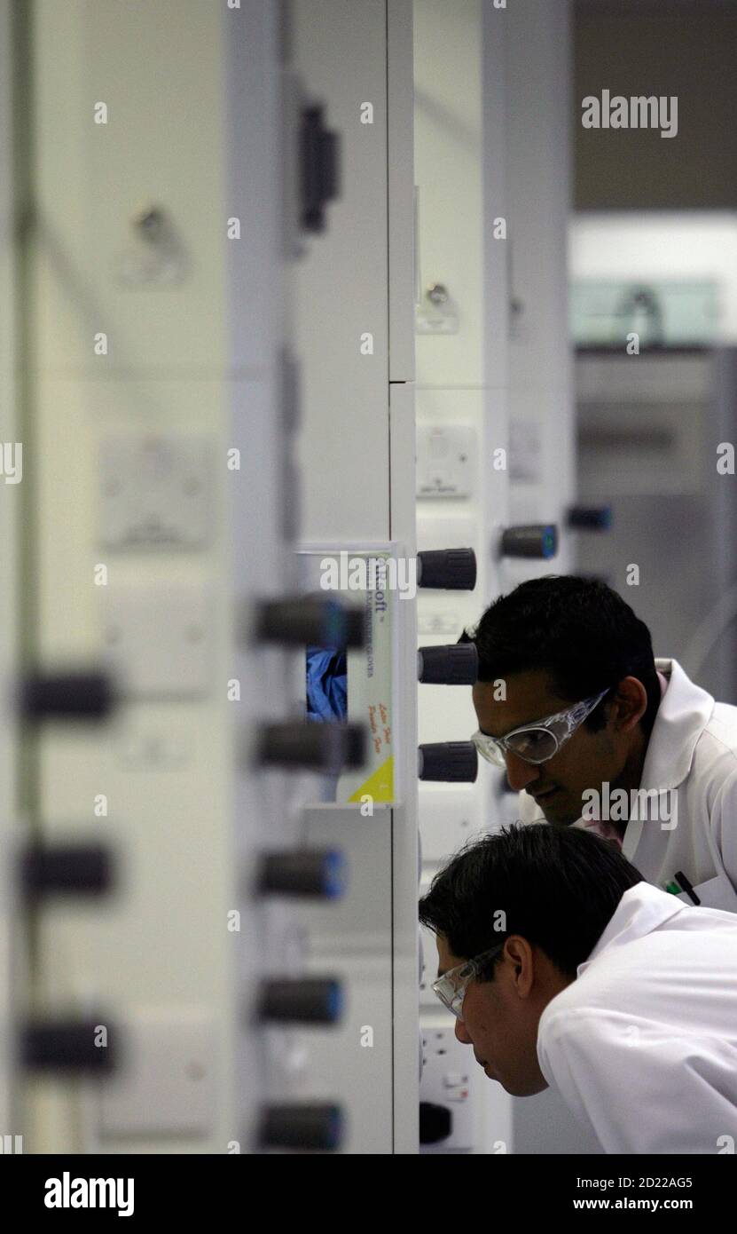 Scientific discoveries hi-res stock photography and images - Alamy