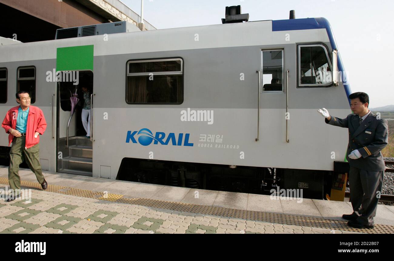 Stepping on a train hi-res stock photography and images - Alamy