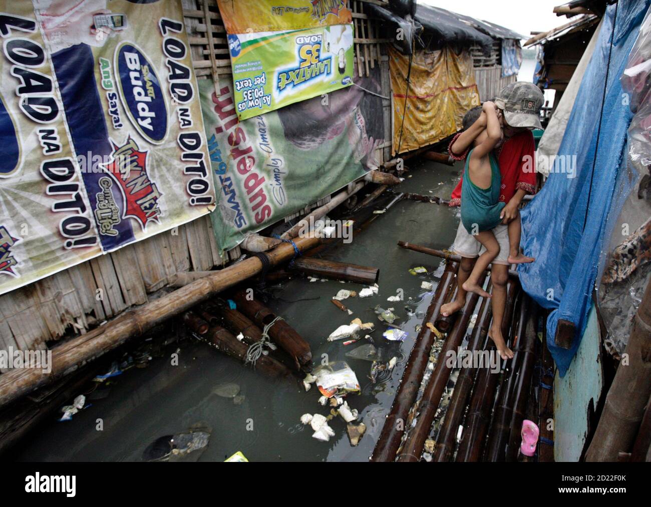 Slum village hi-res stock photography and images - Alamy