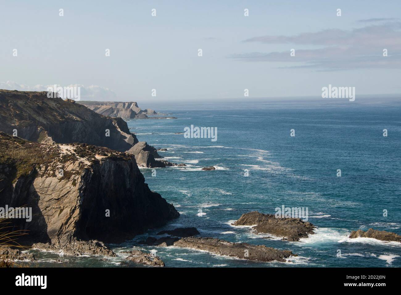 Tall cliffs hi-res stock photography and images - Alamy
