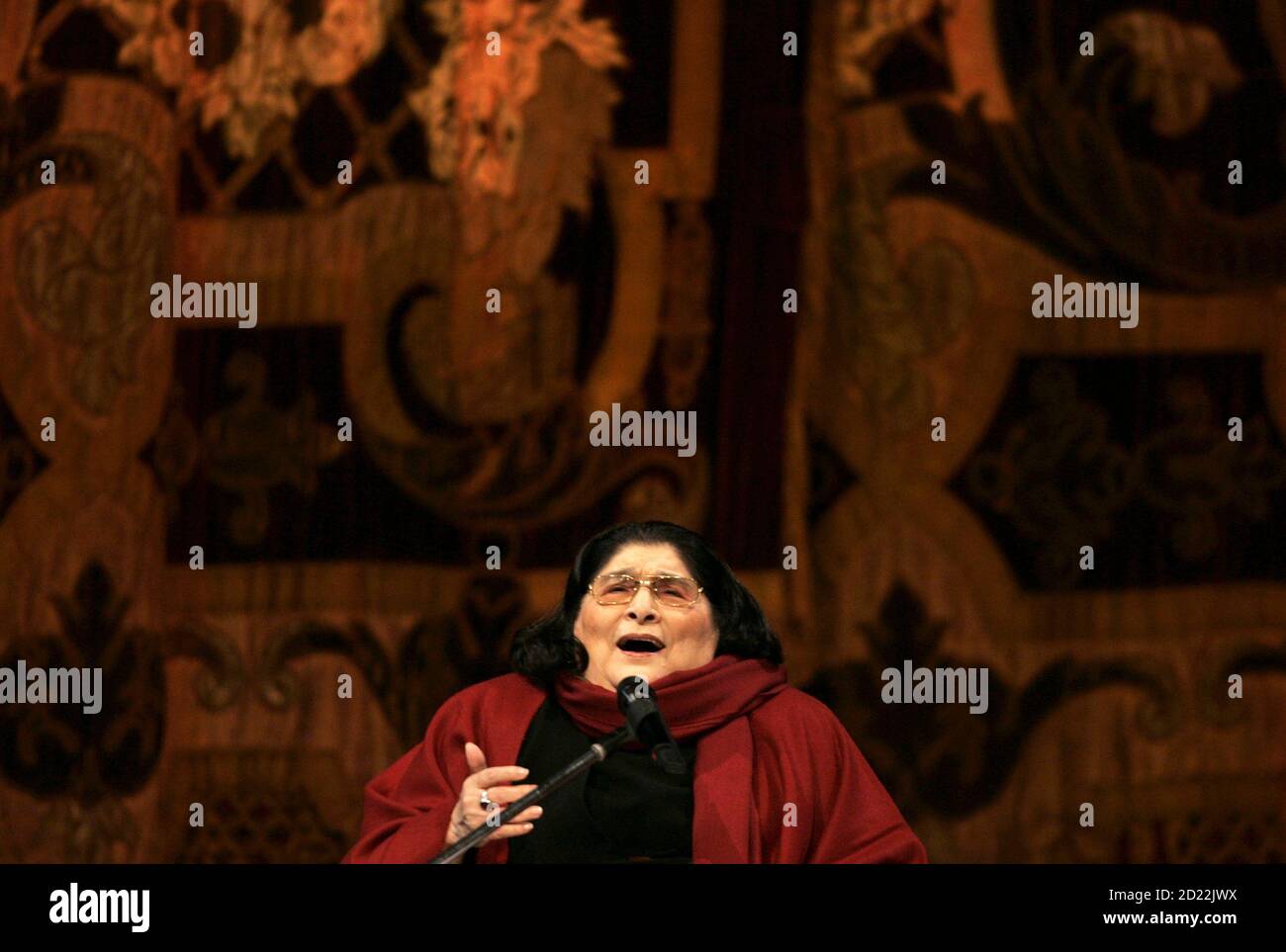 Mercedes Colon High Resolution Stock Photography and Images - Alamy