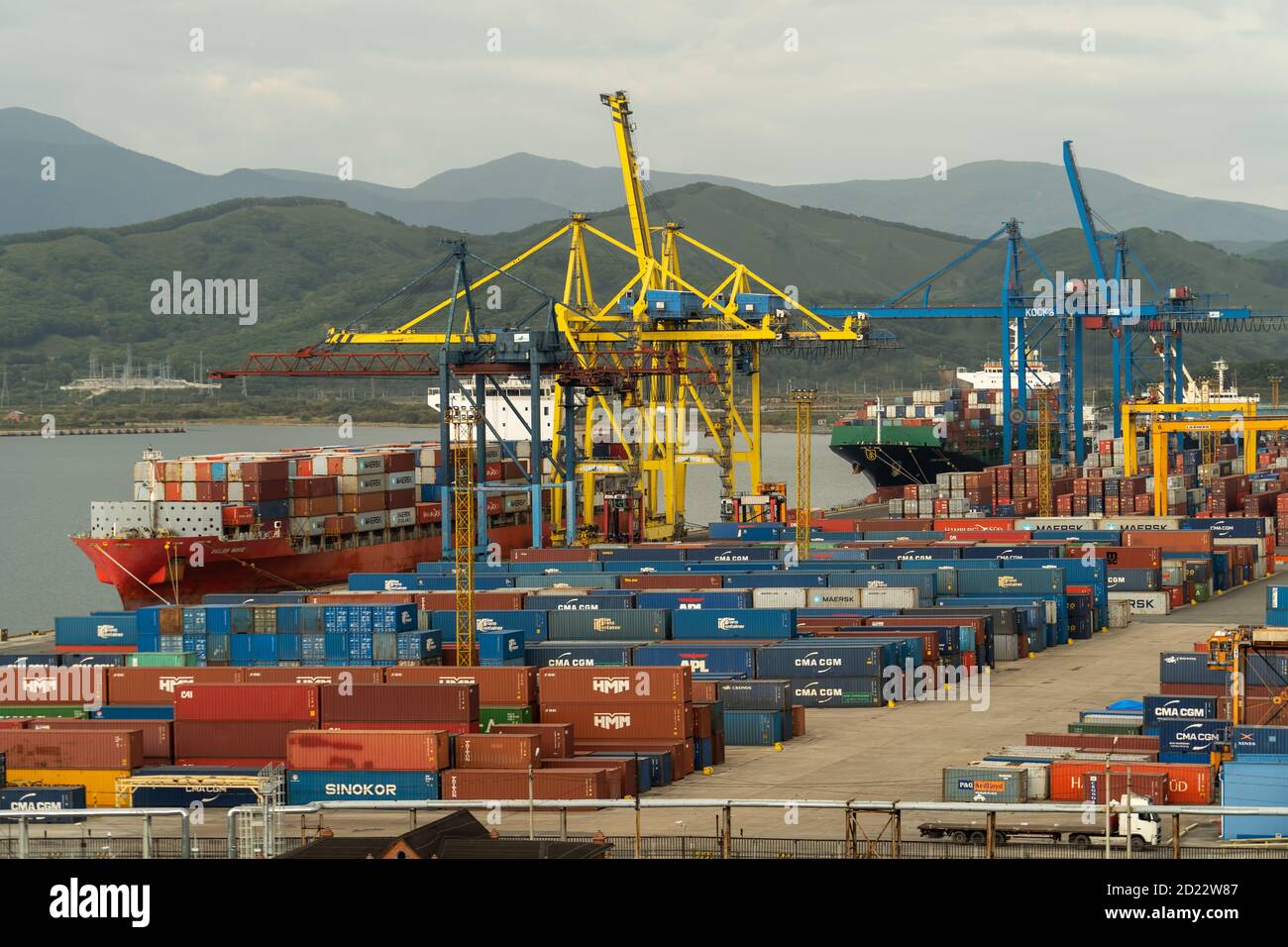 Nakhodka port hi-res stock photography and images - Alamy