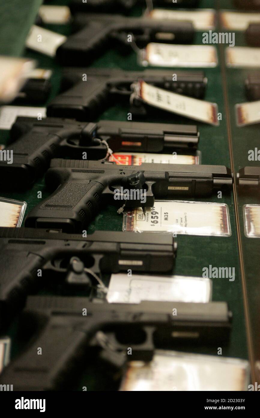 Cabelas gun hi-res stock photography and images - Alamy