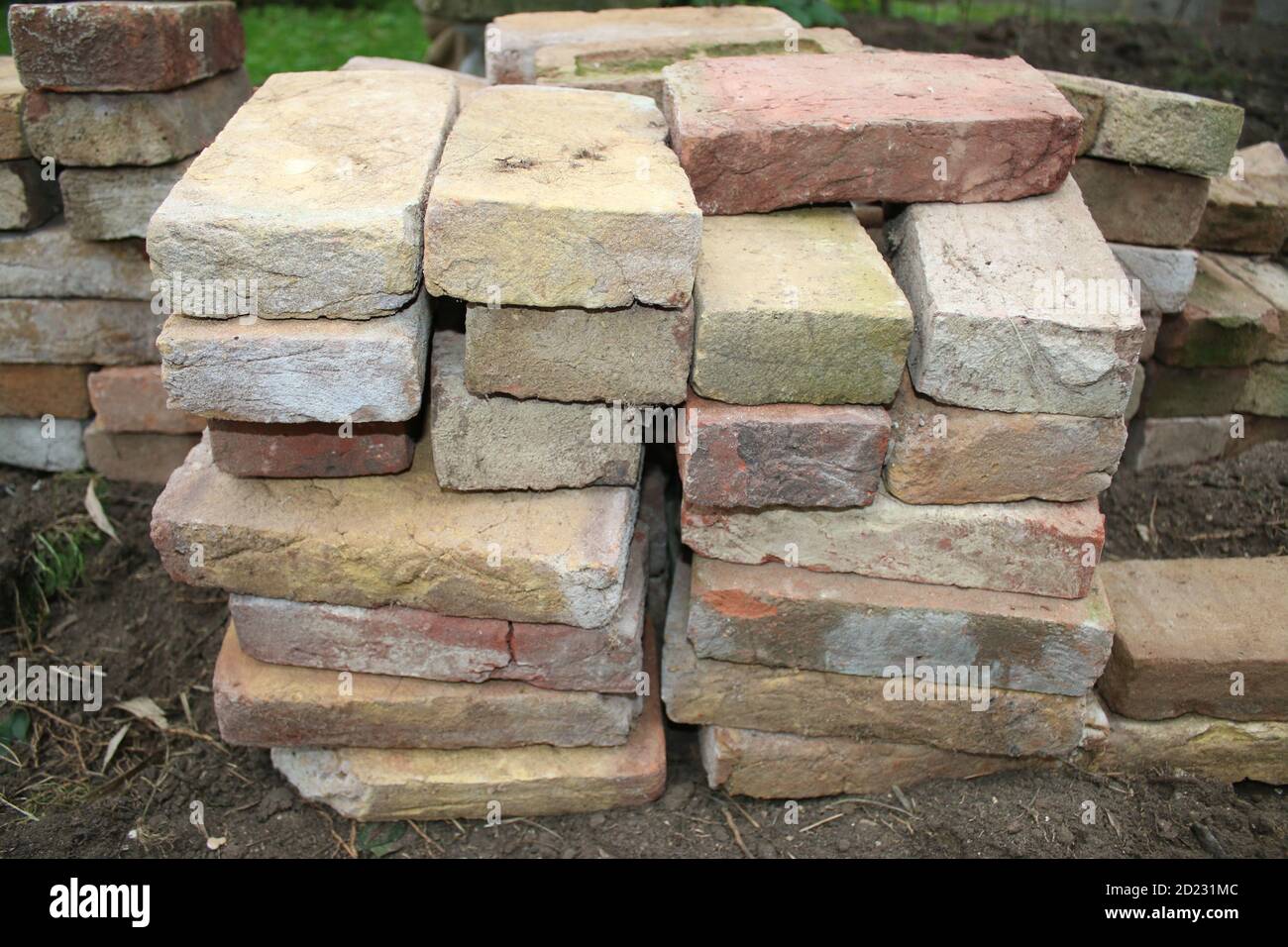 Reclaimed brick path hi-res stock photography and images - Alamy