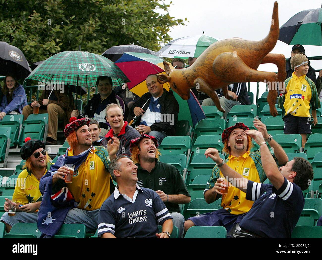 Australian cricket inflatable kangaroo hi-res stock photography and ...