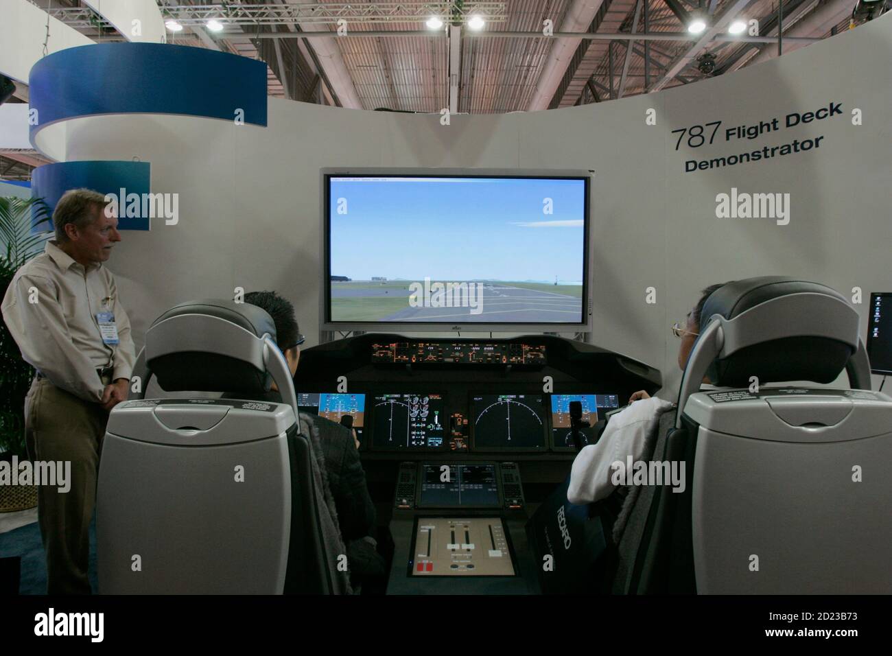 Boeing 787 dreamliner top hi-res stock photography and images - Alamy