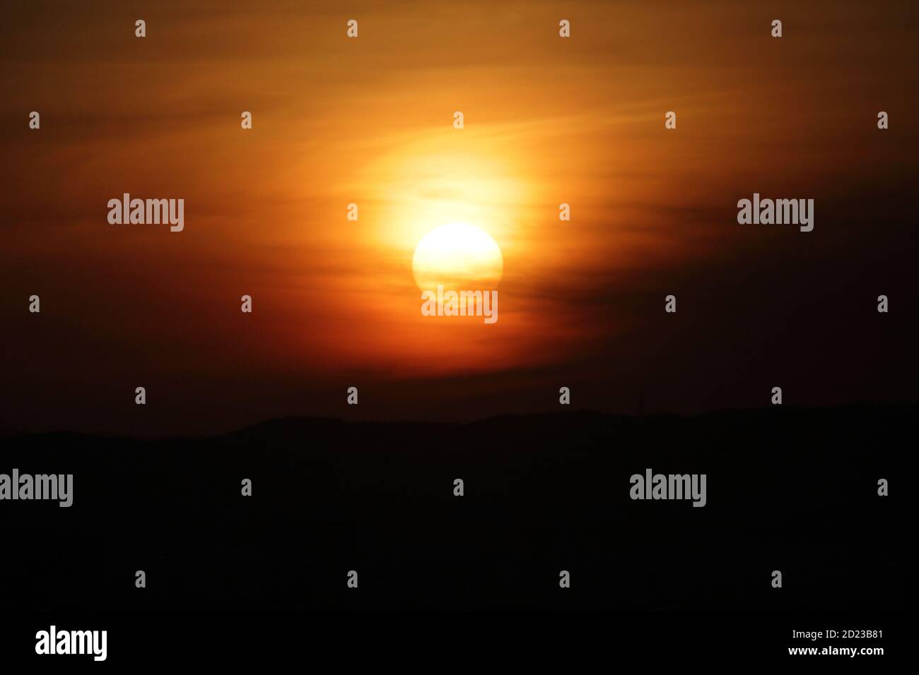 Dawn rise hi-res stock photography and images - Alamy