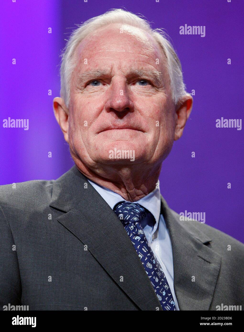 Intel chairman craig barrett hi-res stock photography and images - Alamy