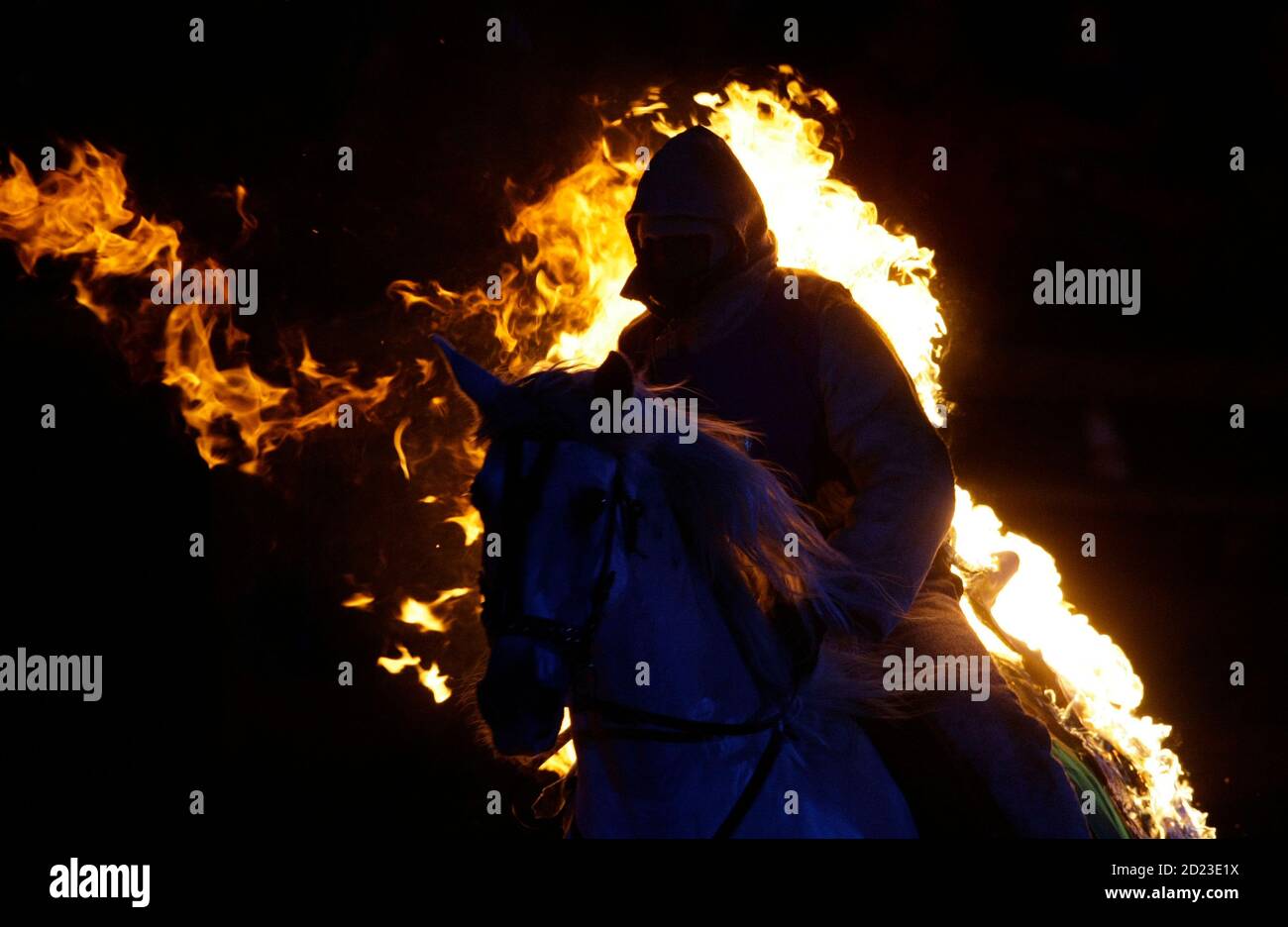 Movie stunt fire hi-res stock photography and images - Alamy