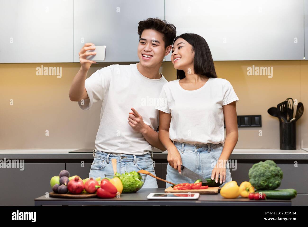 Joyful japanese couple making hi-res stock photography and images - Alamy