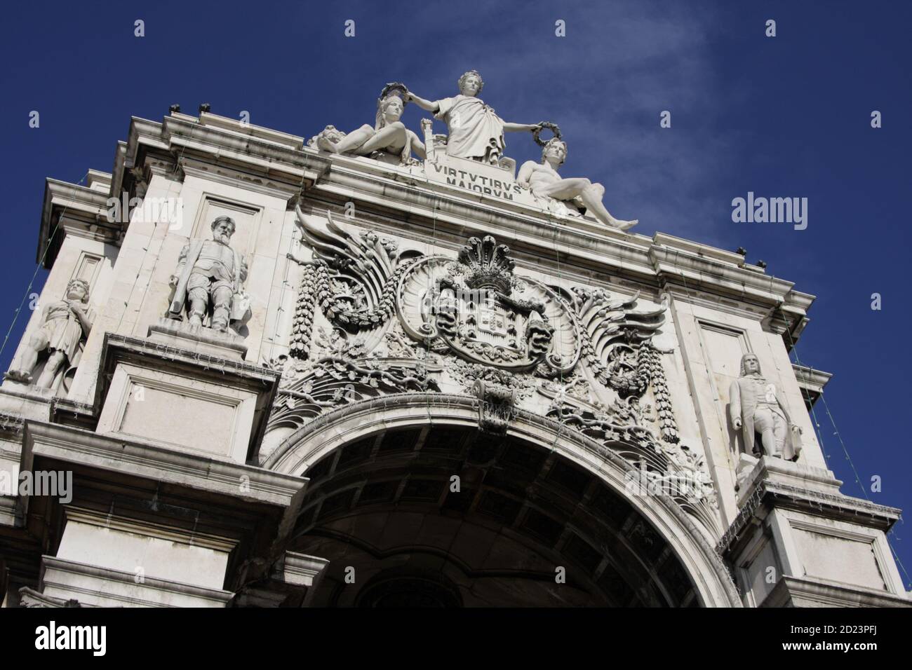 Statues on the Rua Augusta Arch, Arco da Rua Augusta, on the Praca do ...