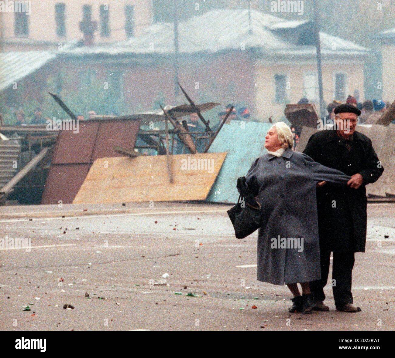 1993 moscow tanks hi-res stock photography and images - Alamy