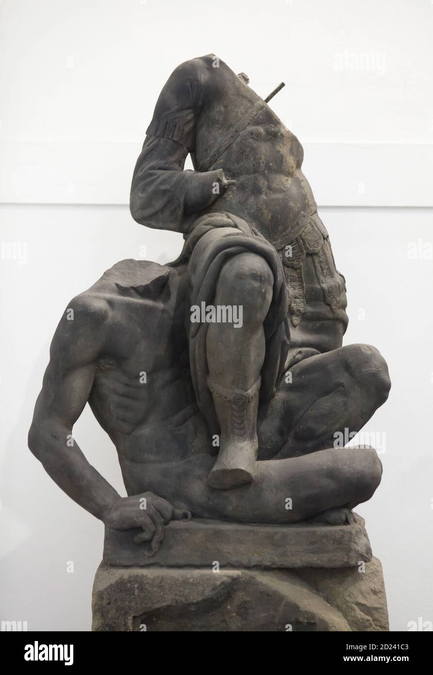 Damaged classical statue hi-res stock photography and images - Alamy