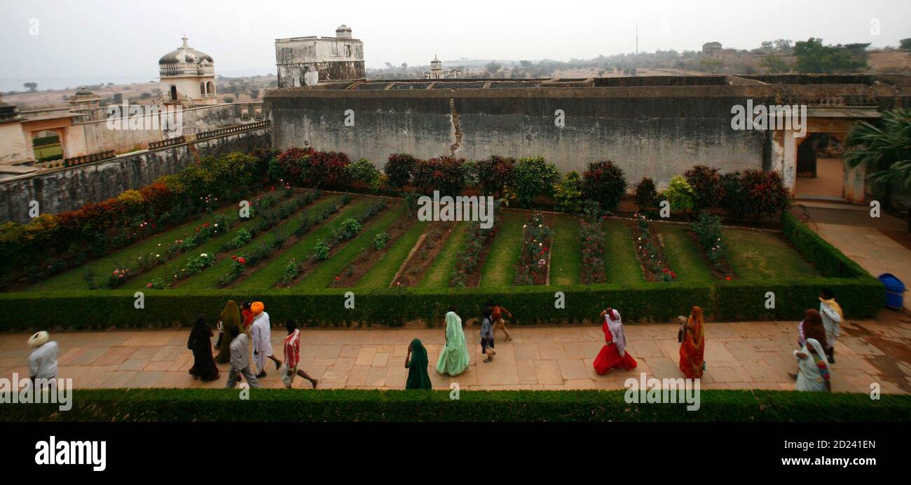 5th century fort hi-res stock photography and images - Alamy