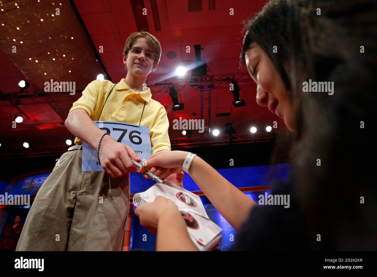 Spelling bee young hi-res stock photography and images - Alamy