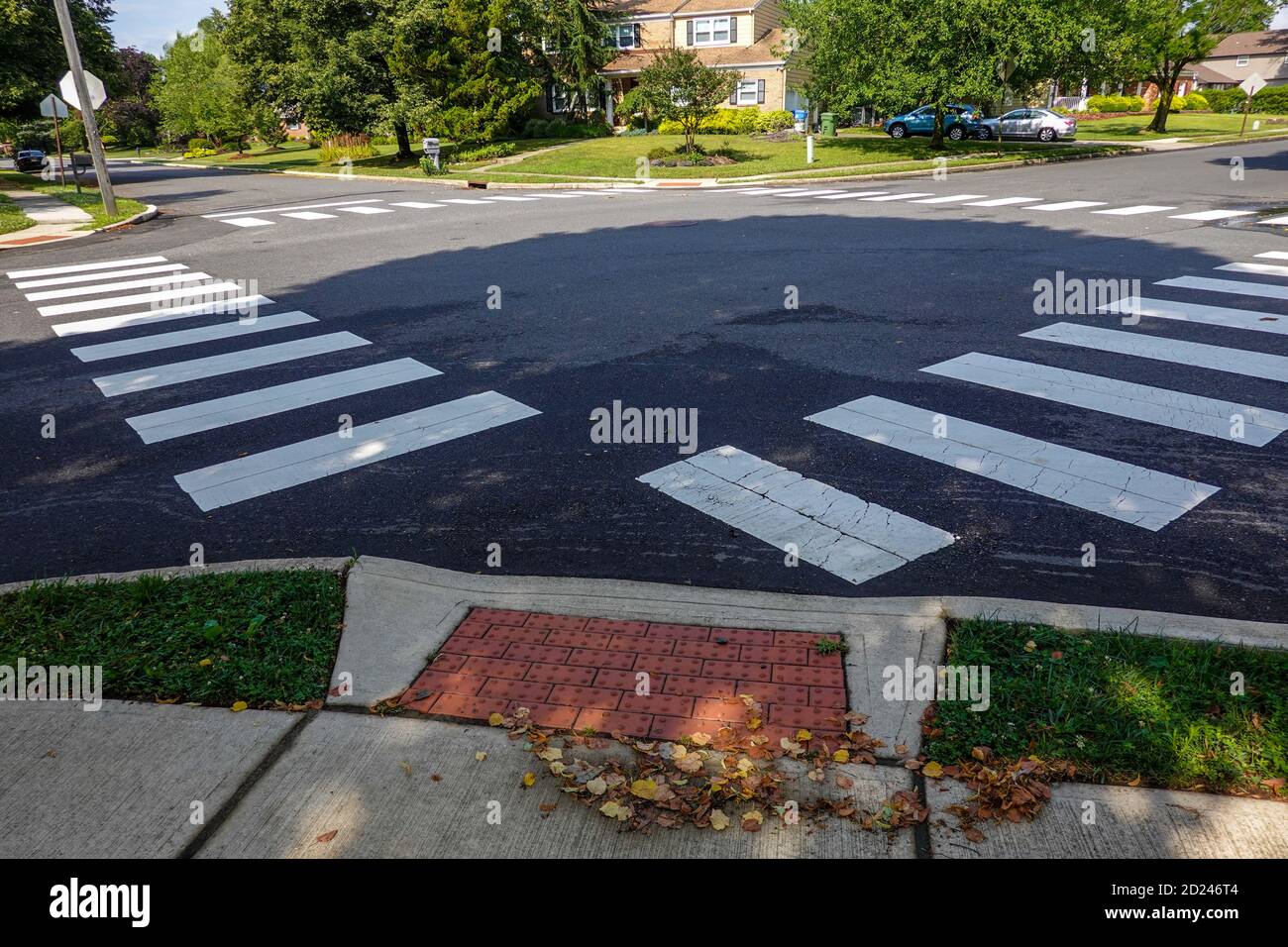 Sidewalk curb ramp hi-res stock photography and images - Alamy