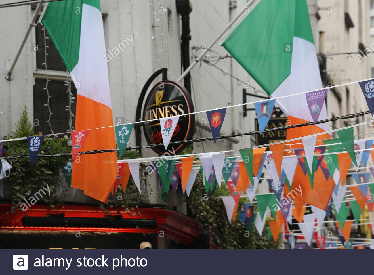 Irish tricolour hi-res stock photography and images - Alamy
