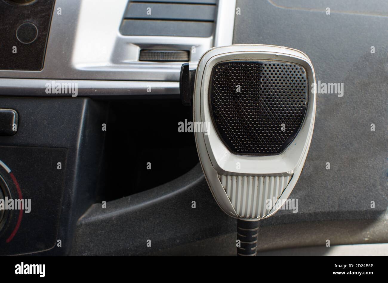 Broadcasting vehicles hi-res stock photography and images - Alamy