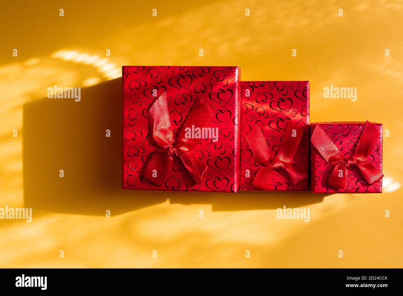 Different boxes sizes hi-res stock photography and images - Alamy